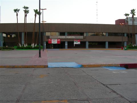 Visite de Mexicali : le Centro Civico - De l'autre côté de la flaque d'eau